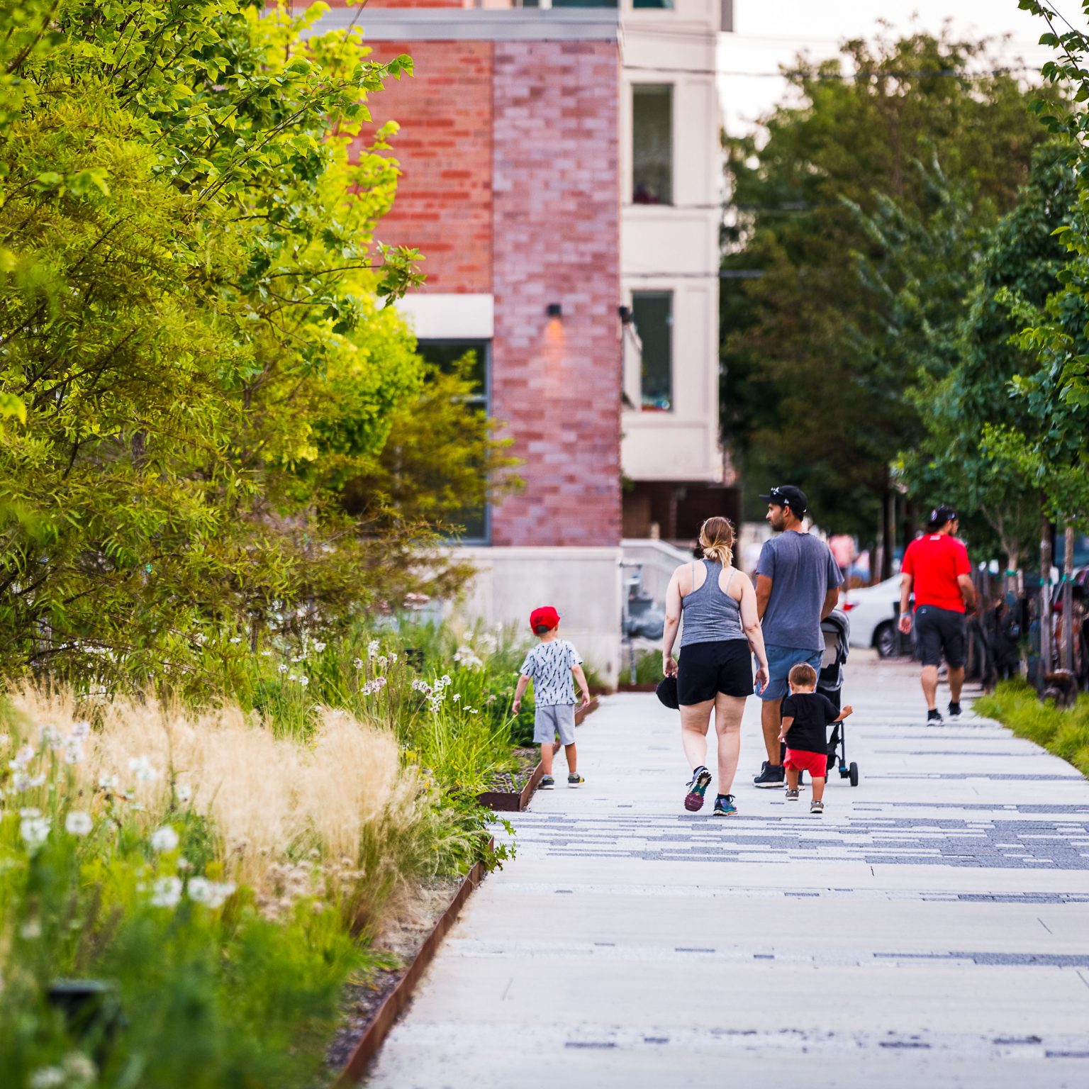 Public Plazas: 8 Key Considerations When Planning a Public Plaza